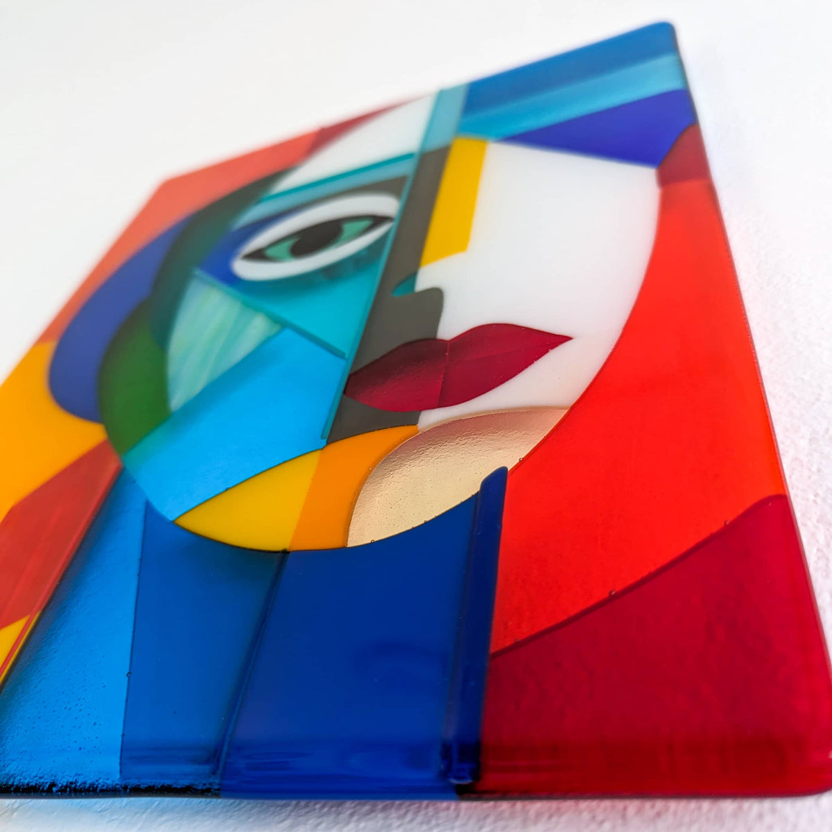 Gallery 23: The Face - choosing the perfect art glass – Glass Art by Linda